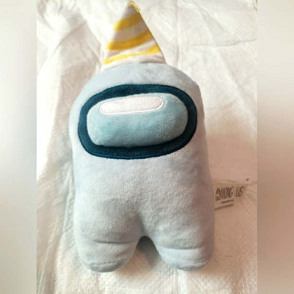 Among Us | Toys | Among Us Series 2 Light Blue Crewmate Star Hat ...